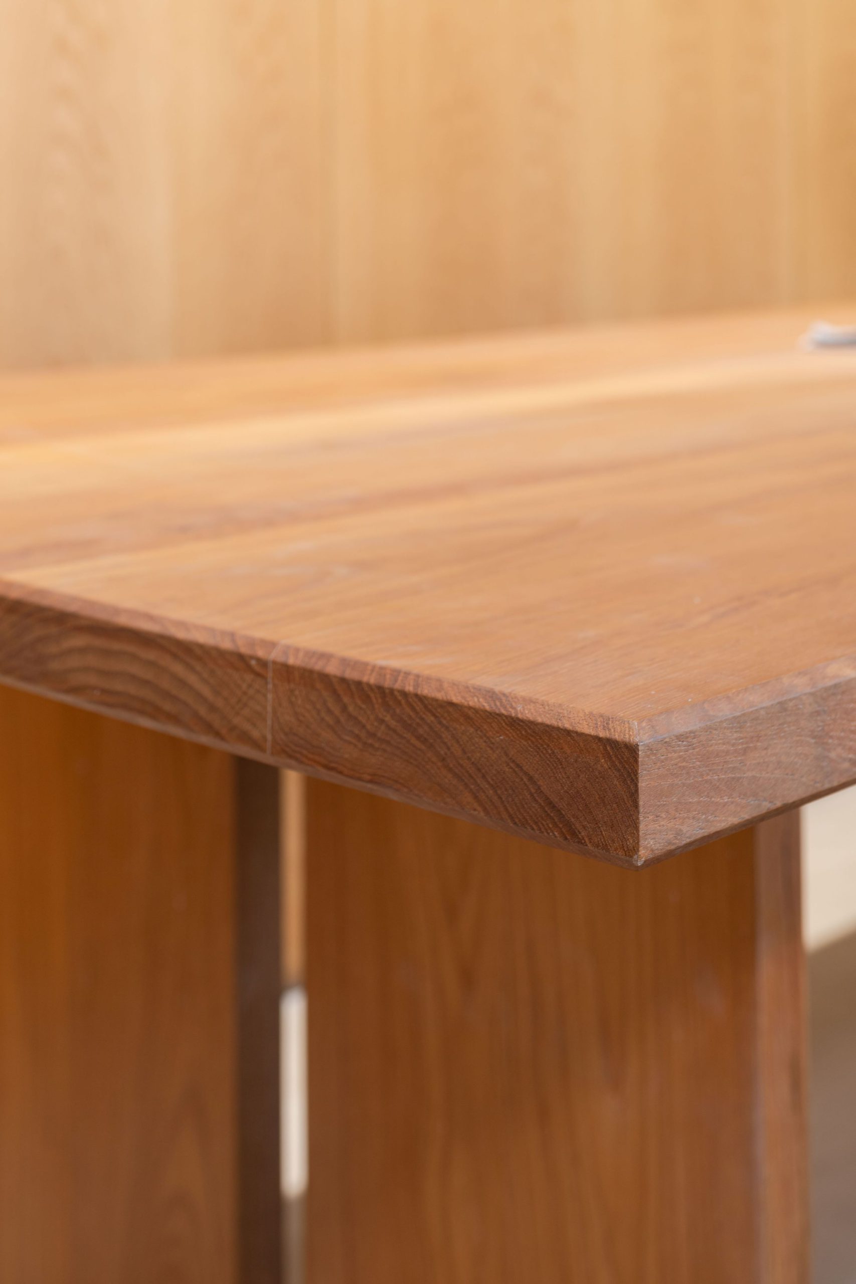 Cuckoo Table - theliving101